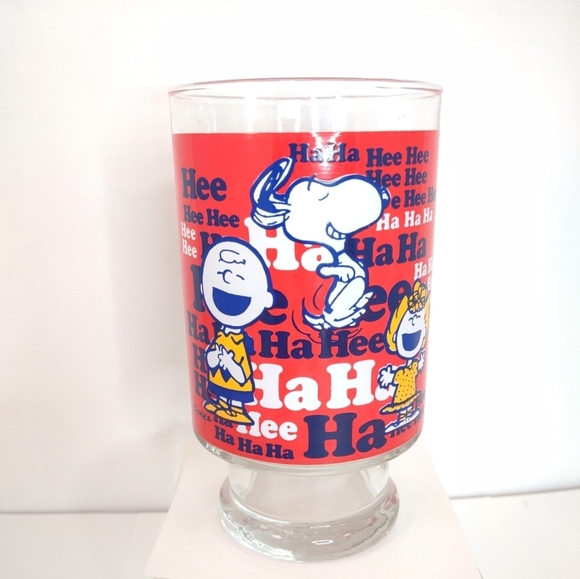 Peanuts | Dining | Vintage 965 Peanuts Snoopy Charlie Brown Drinking ...